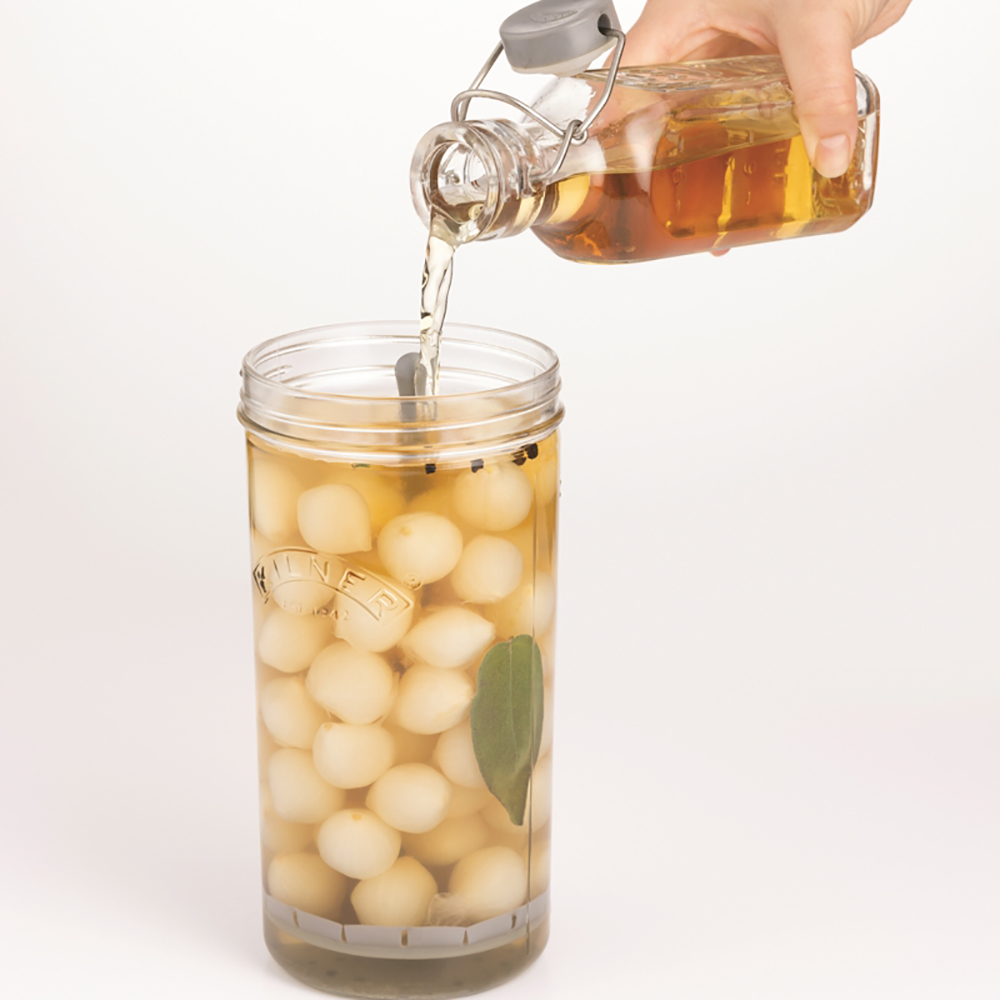 Pickle Jar with Lifter to Access the Food in the Jar Easily, 1L - KILNER