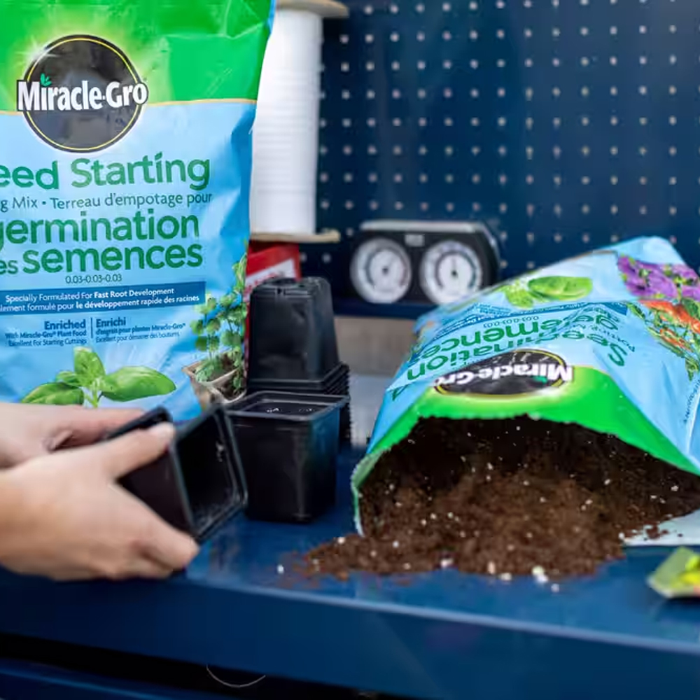 Miracle Gro Seed Starting Potting Mix Soil Blend 8.8L