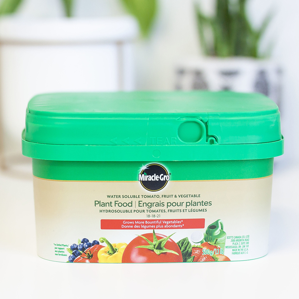 Water Soluble Tomato, Fruit & Vegetable Plant Food 18-18-21, 500g ...