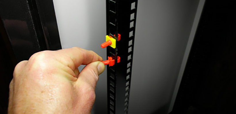 Rackstuds Rack Mounting System for 16AWG to 14AWG Rails, Red